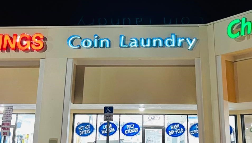 Kenneth City, FL's Premier Laundry Pickup Service | Easy Kleen Laundromat
