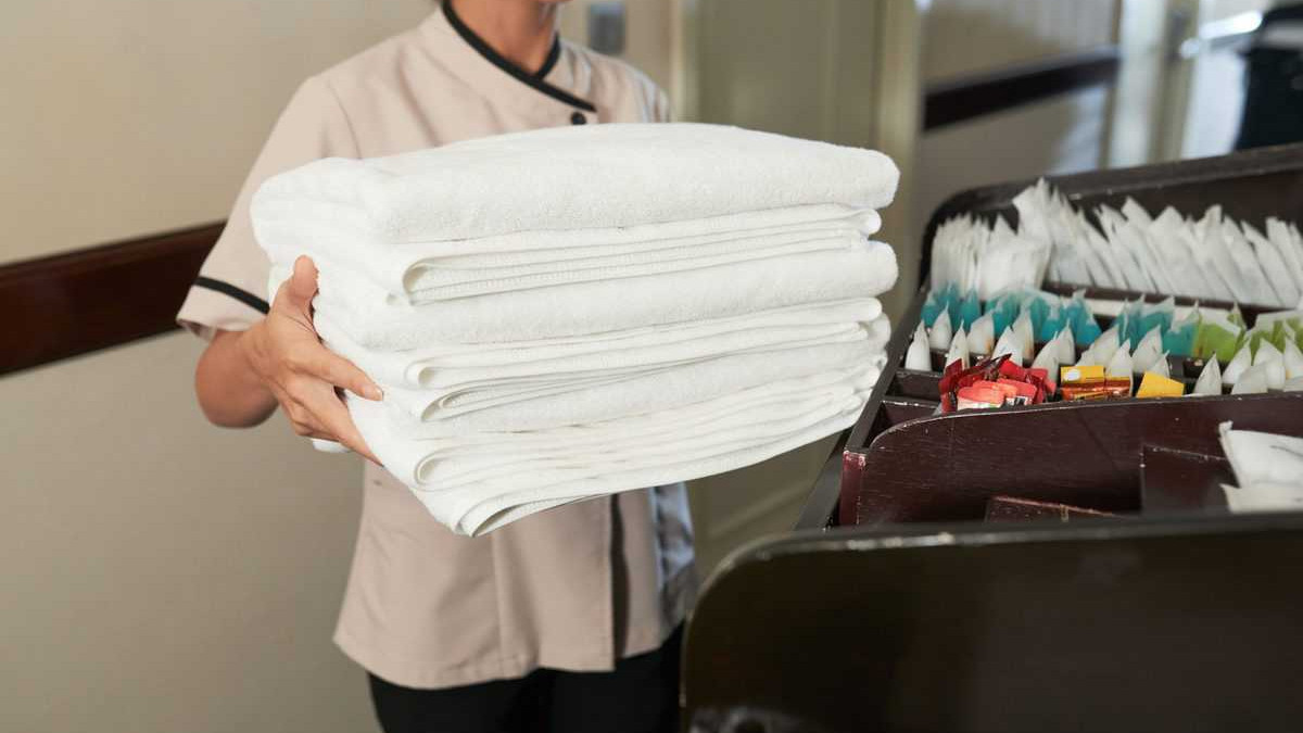 Convenient Linen Cleaning Solutions in Tarpon Springs, FL | Easy Kleen